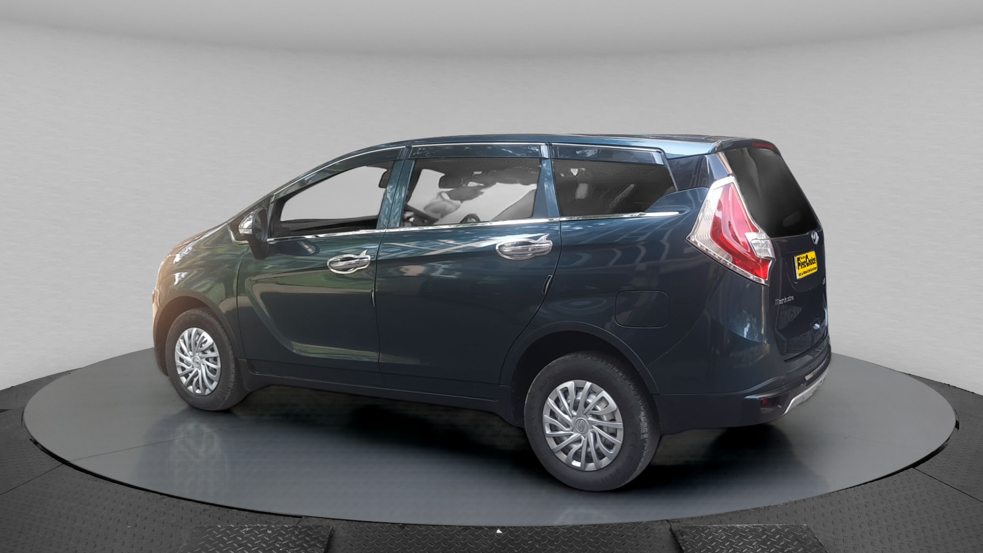 Used Mahindra Marazzo M2 8-Seater in Kolkata 2021 model, India at Best ...