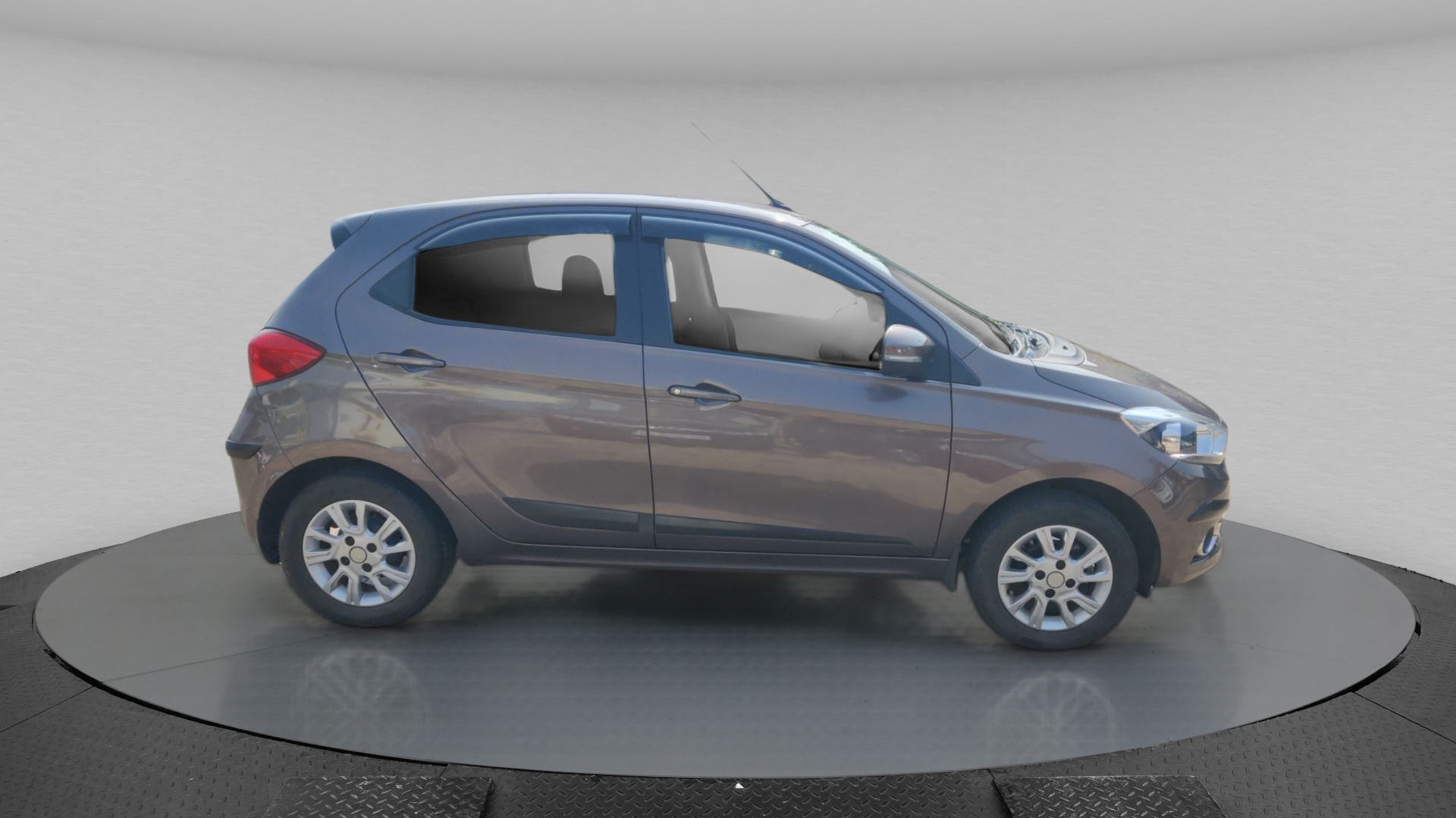 Tata Tiago Xza 1.2 Rtn Bs4 - Mahindra First Choice