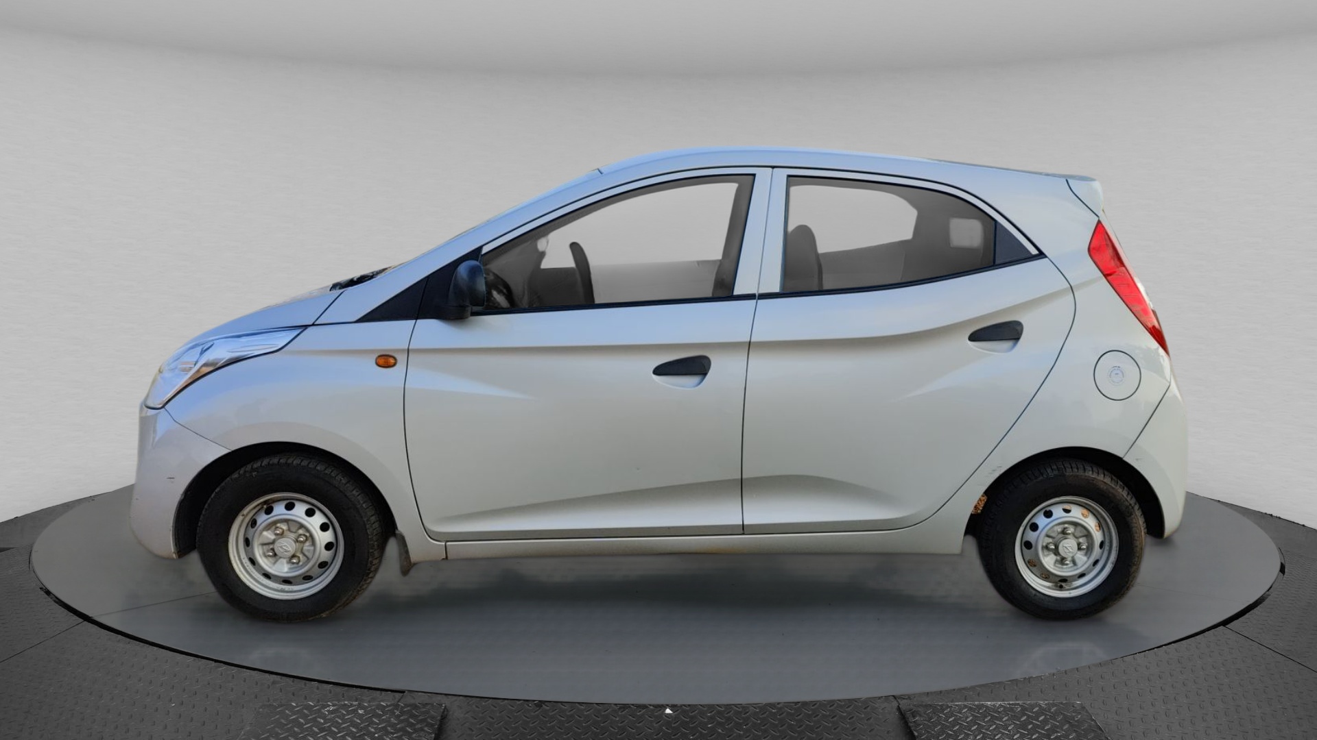 Used Hyundai EON Era in Mysore 2015 model, India at Best Price.