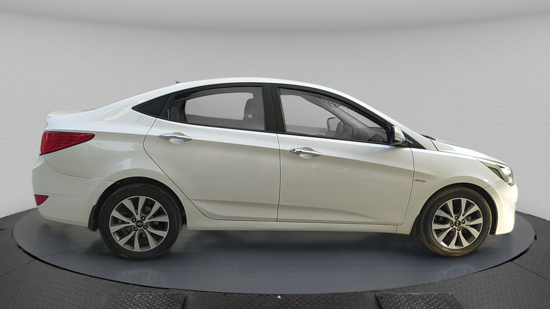 Used Hyundai Fluidic Verna 1.6 CRDI SX AT in Gurgaon 2015 model, India ...