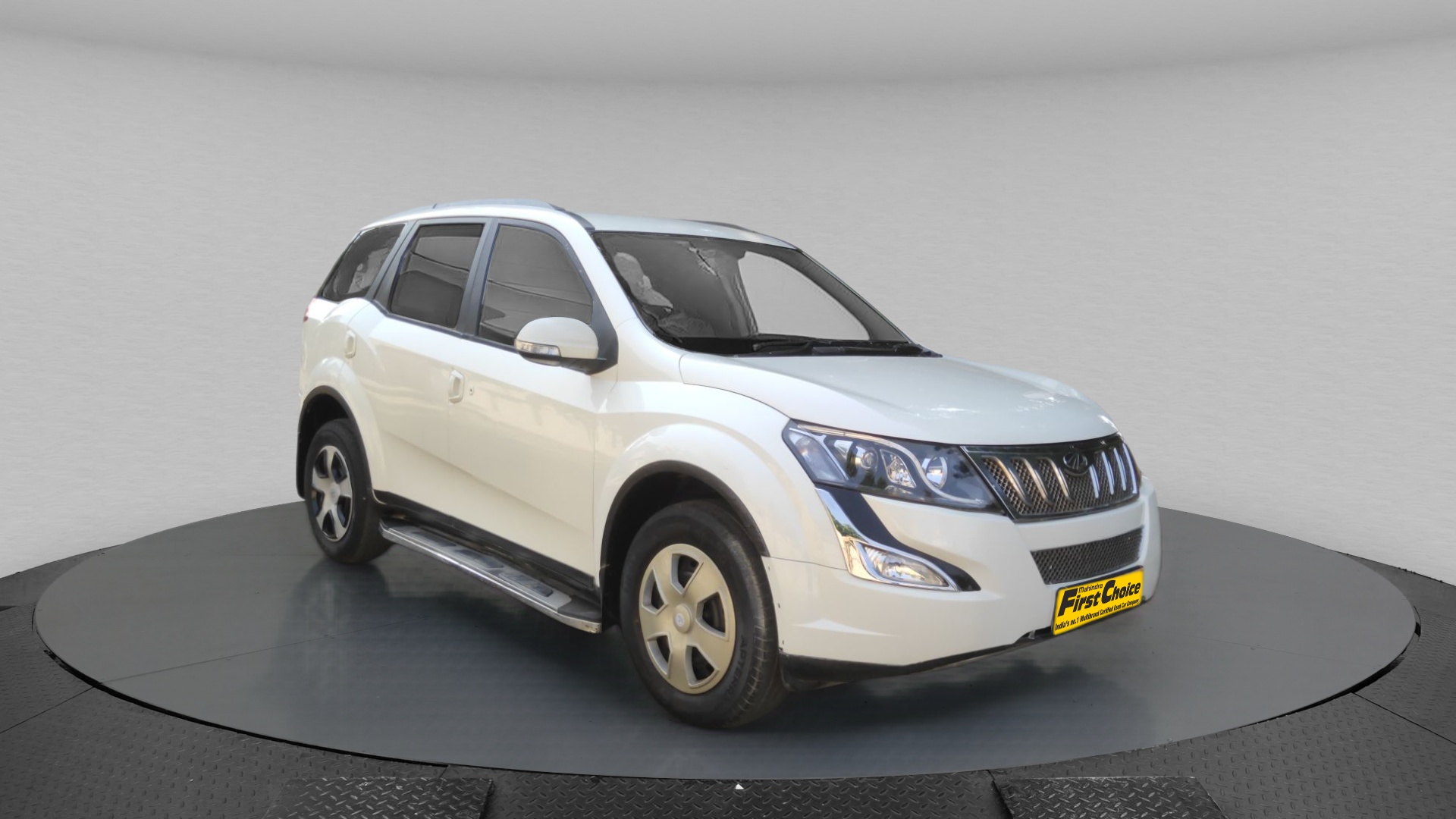 Used Mahindra XUV500 W6 AT in Agra 2016 model, India at Best Price.