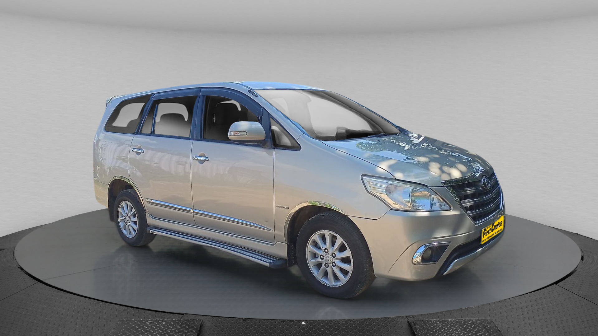 Used Toyota Innova 2.5 V in Hyderabad 2013 model, India at Best Price.