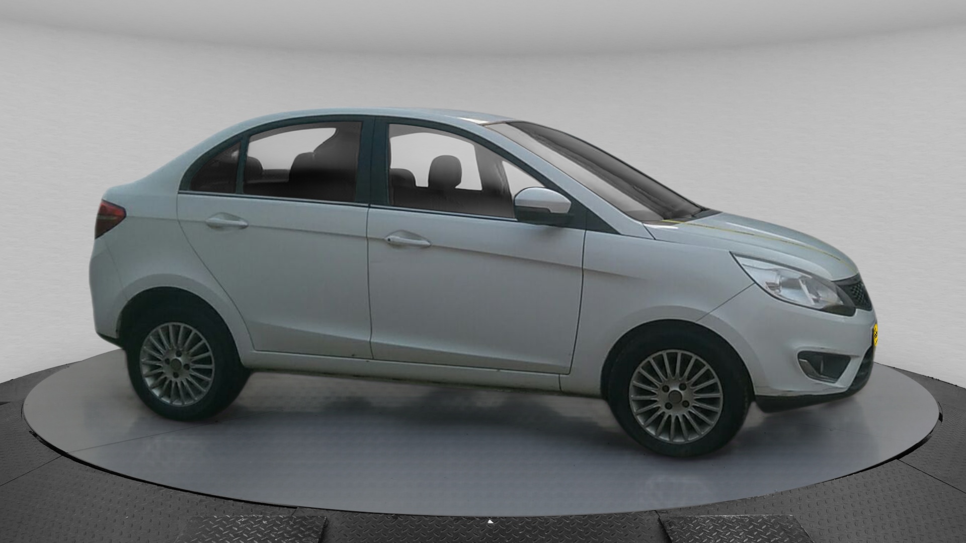 Used Tata Zest XMS Petrol in Pathankot 2014 model, India at Best Price.