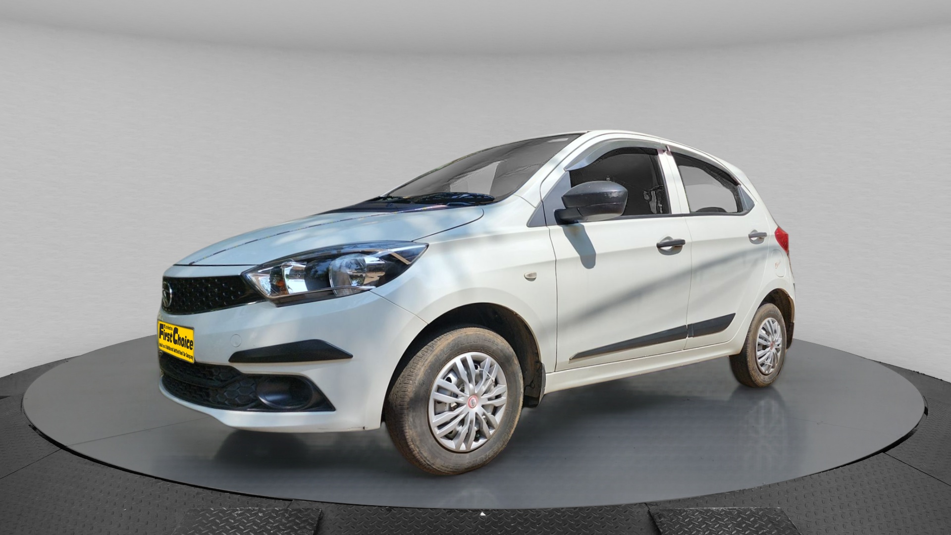 Used Tata Tiago Revotron XM in Kozhikode 2017 model, India at Best Price.