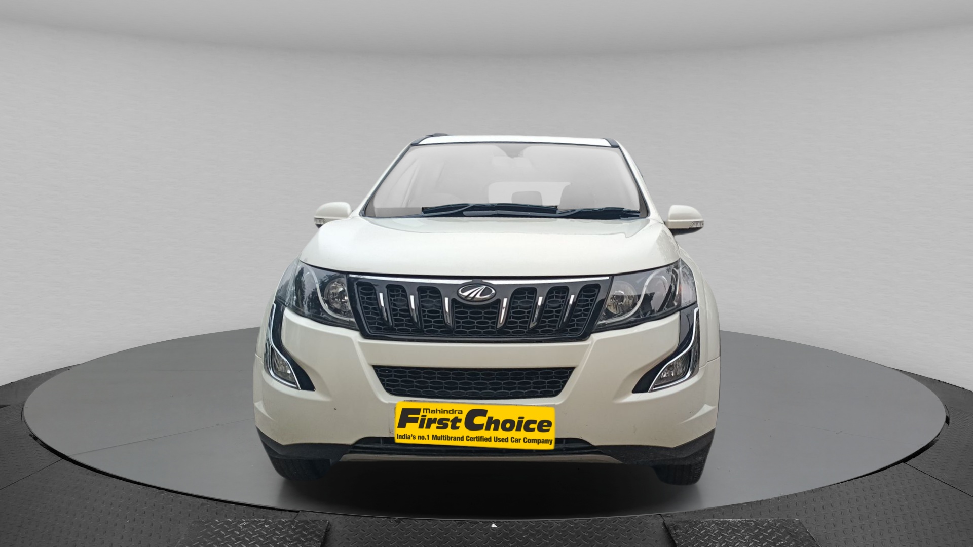 Used Mahindra XUV500 W8 in Rudrapur 2016 model, India at Best Price.