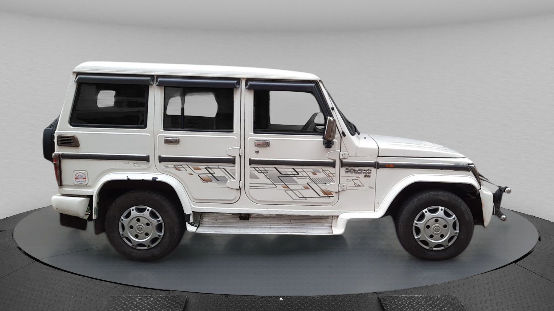 Used Mahindra Bolero ZLX BS3 in Kolkata 2015 model, India at Best Price.