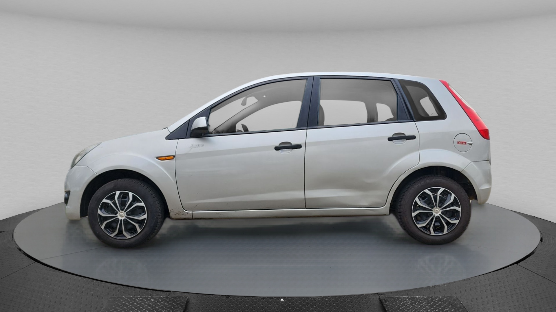 Used Ford Figo 1.4 Duratorq LXI in Kozhikode 2010 model, India at Best ...