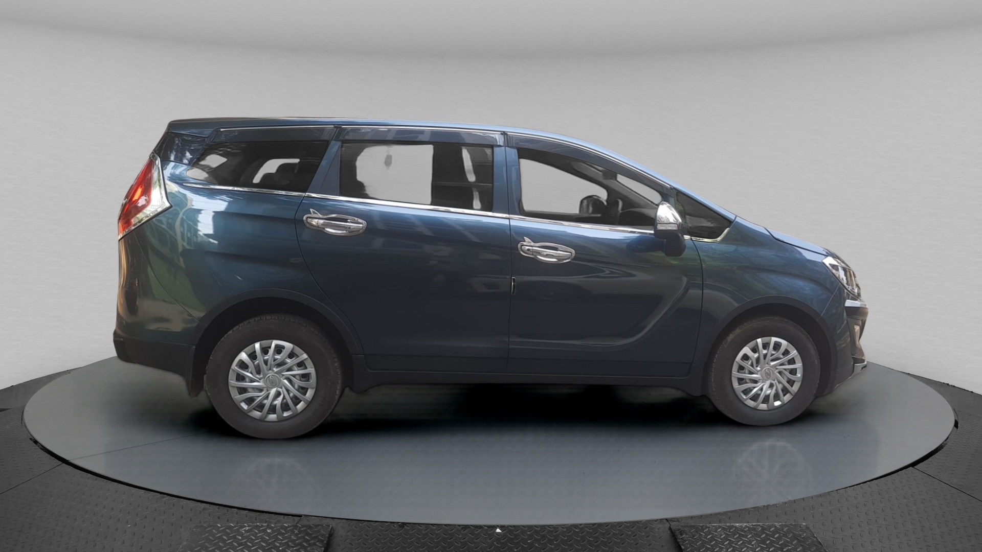 Used Mahindra Marazzo M2 8-Seater in Kolkata 2021 model, India at Best ...