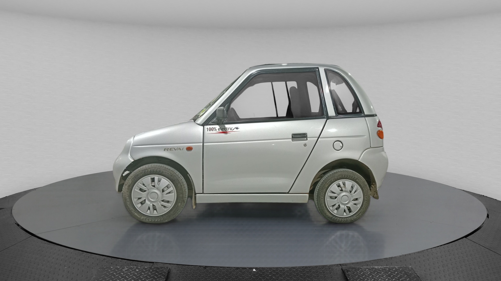 Used Mahindra REVAi AC in Bangalore 2012 model, India at Best Price.