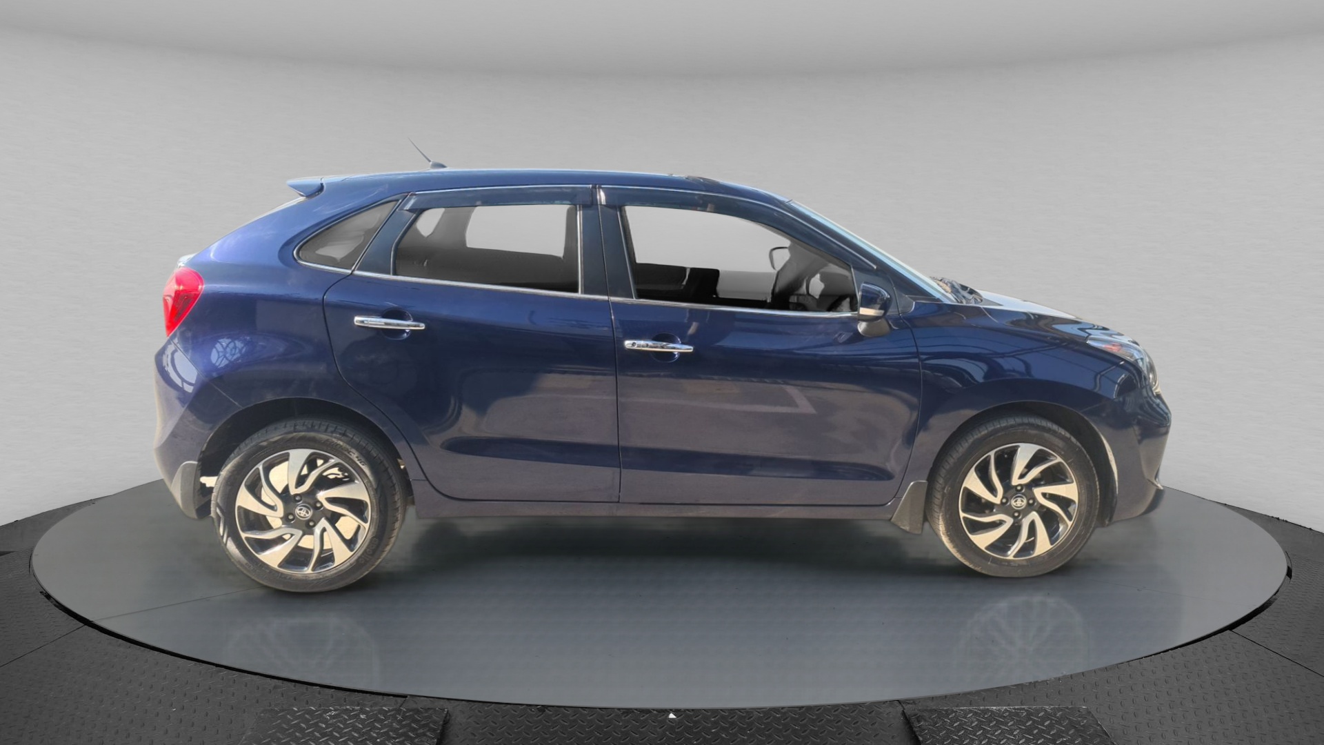 Used Toyota Glanza V MT in Gurgaon 2020 model, India at Best Price.
