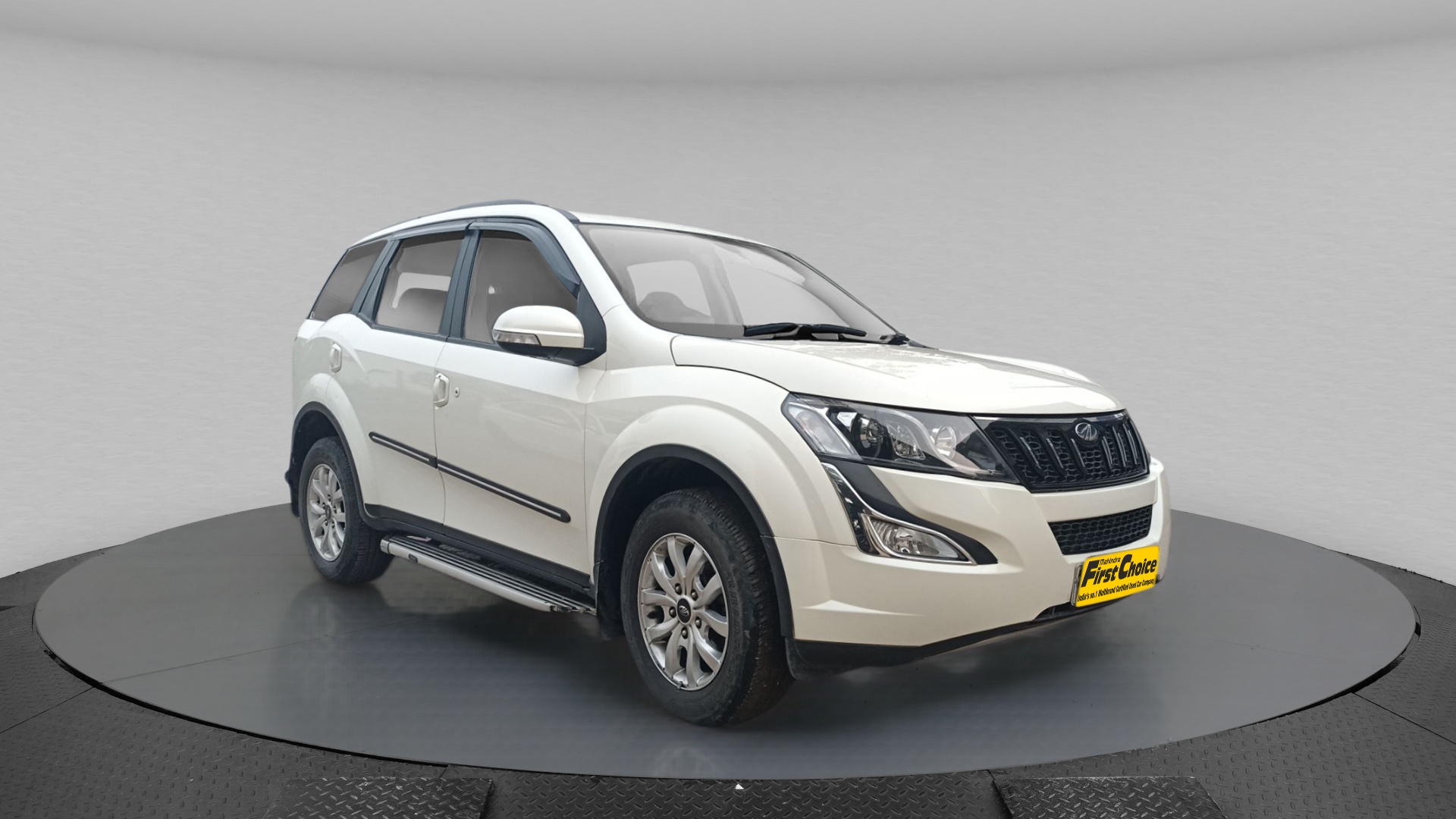 Used Mahindra XUV500 W8 in Rudrapur 2016 model, India at Best Price.