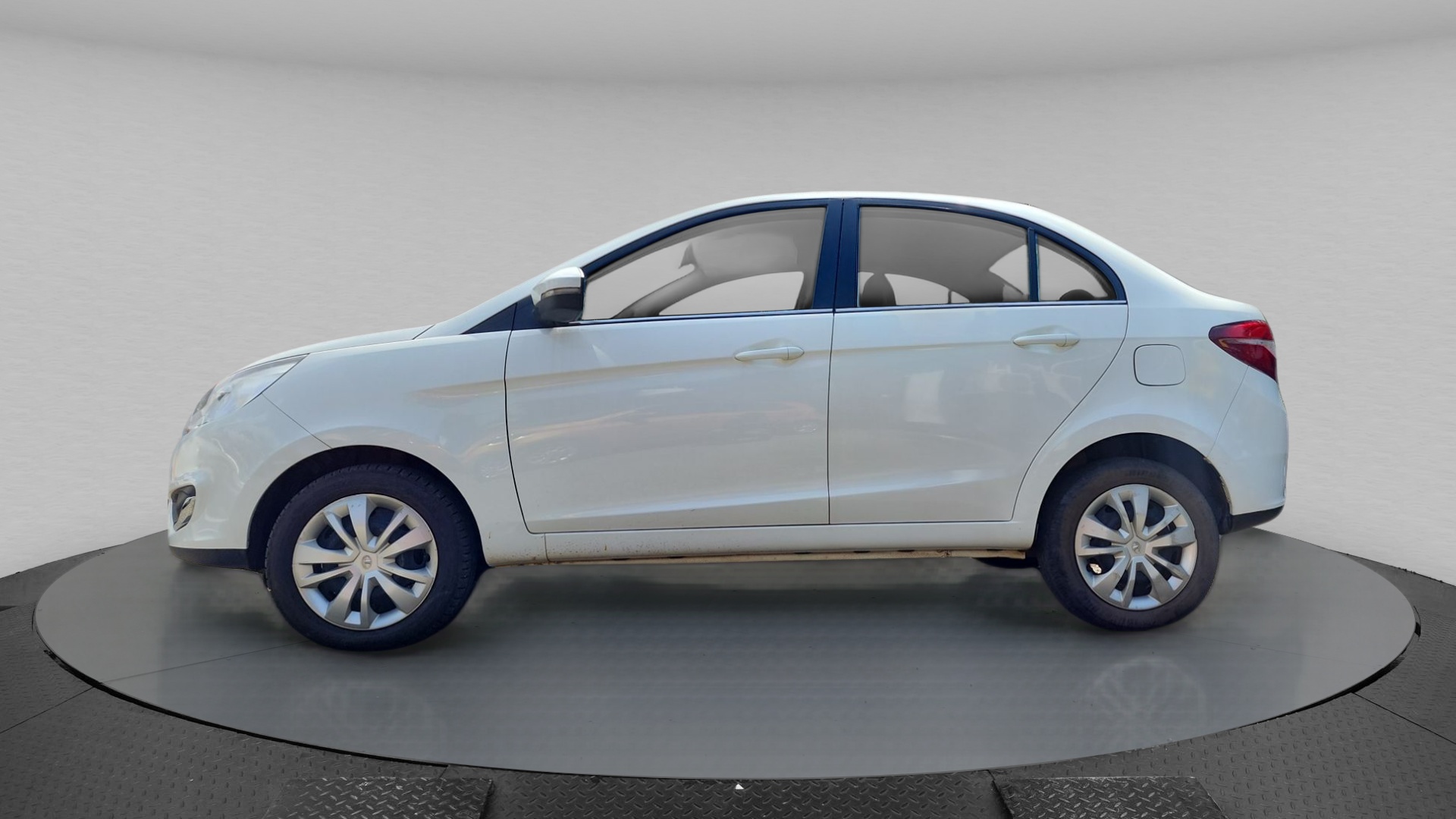 Used Tata Zest XM Petrol in Kozhikode 2017 model, India at Best Price.