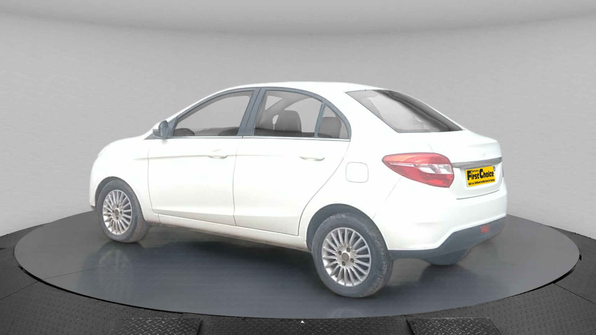 Used Tata Zest XMS Petrol in Pathankot 2014 model, India at Best Price.
