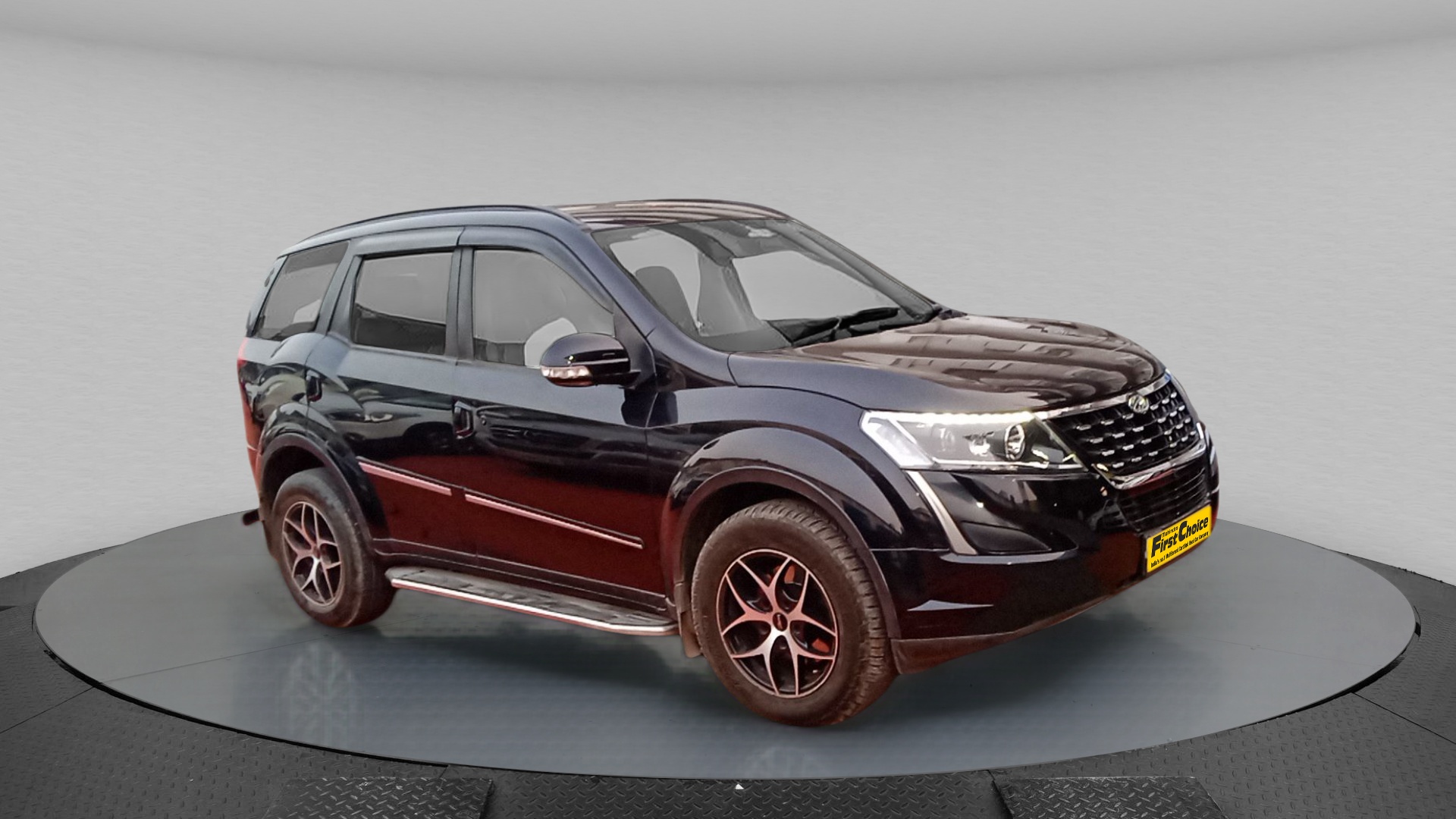 Used Mahindra XUV500 W7 AT in Dehradun 2019 model, India at Best Price.
