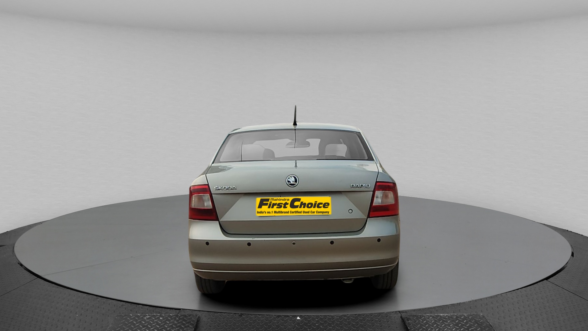 Skoda Rapid Ambition 1.6 Mpfi Mt - Mahindra First Choice