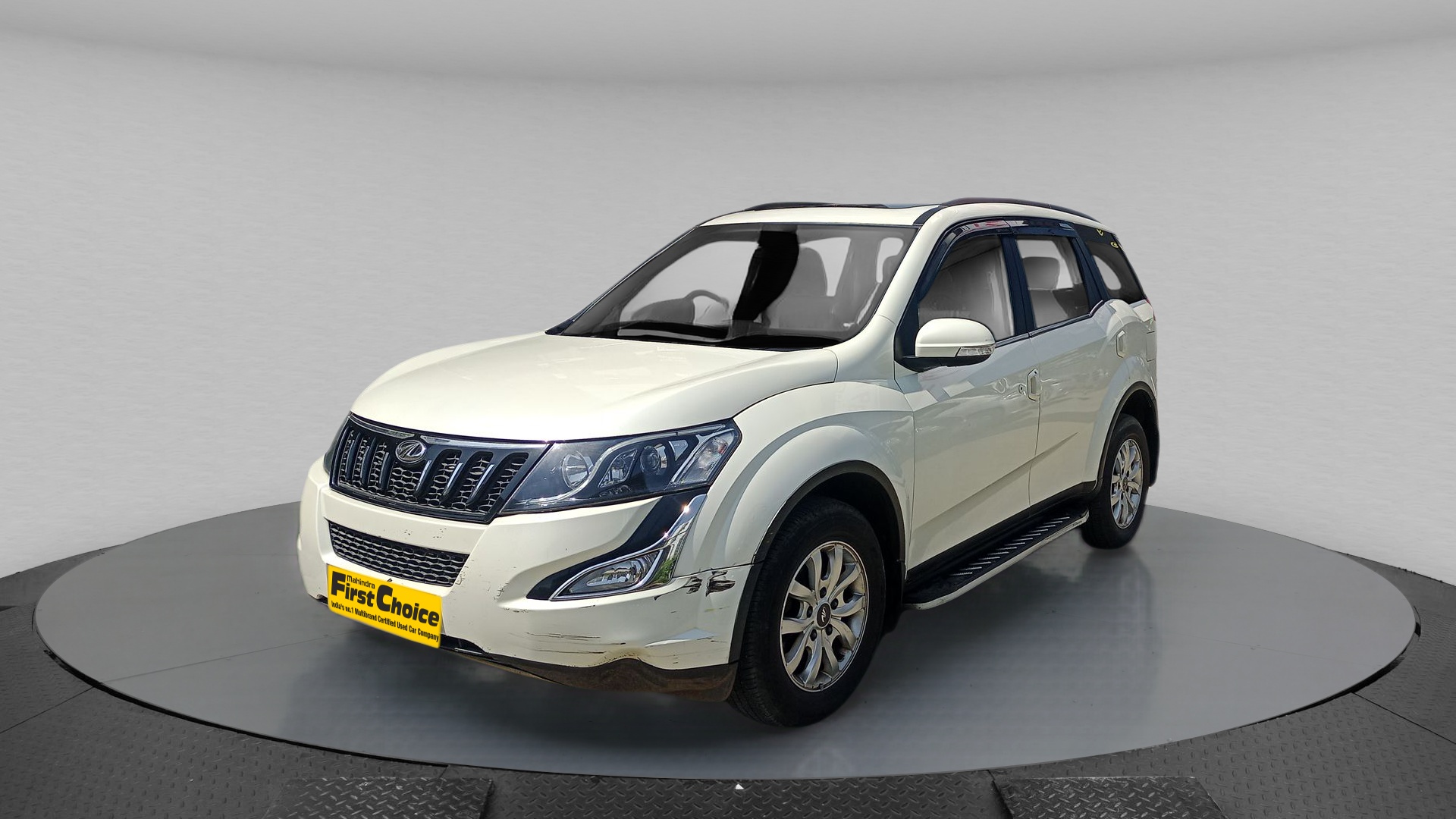 Used Mahindra XUV500 W10 AWD in Pune 2017 model, India at Best Price.